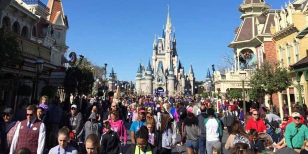 Exit Gridlock Traps Disney World Guests for 120+ Minutes : Disney Fanatic