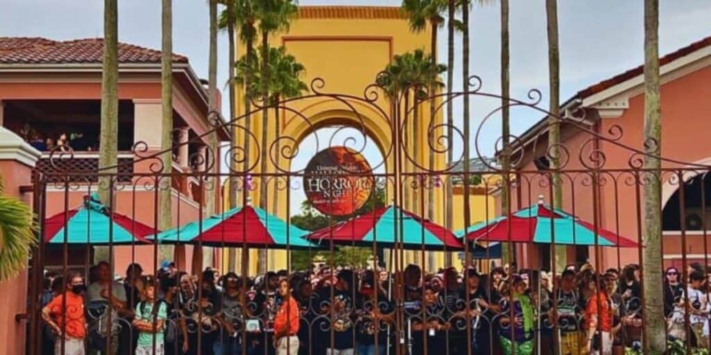 Universal Orlando Sets Unusually Low Price for August 28 HHN35 Kickoff ...