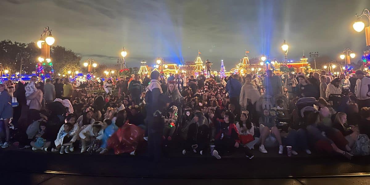 Magic Kingdom Just Did Something We've NEVER Seen: Entire Parade Route ...