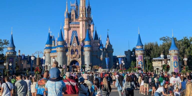 Cinderella Castle Structure Disappears From Magic Kingdom on April 15 ...